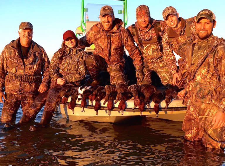 Texas Duck Hunting - Redhead Hunting - Duck Guides - Run N Gun Adventures